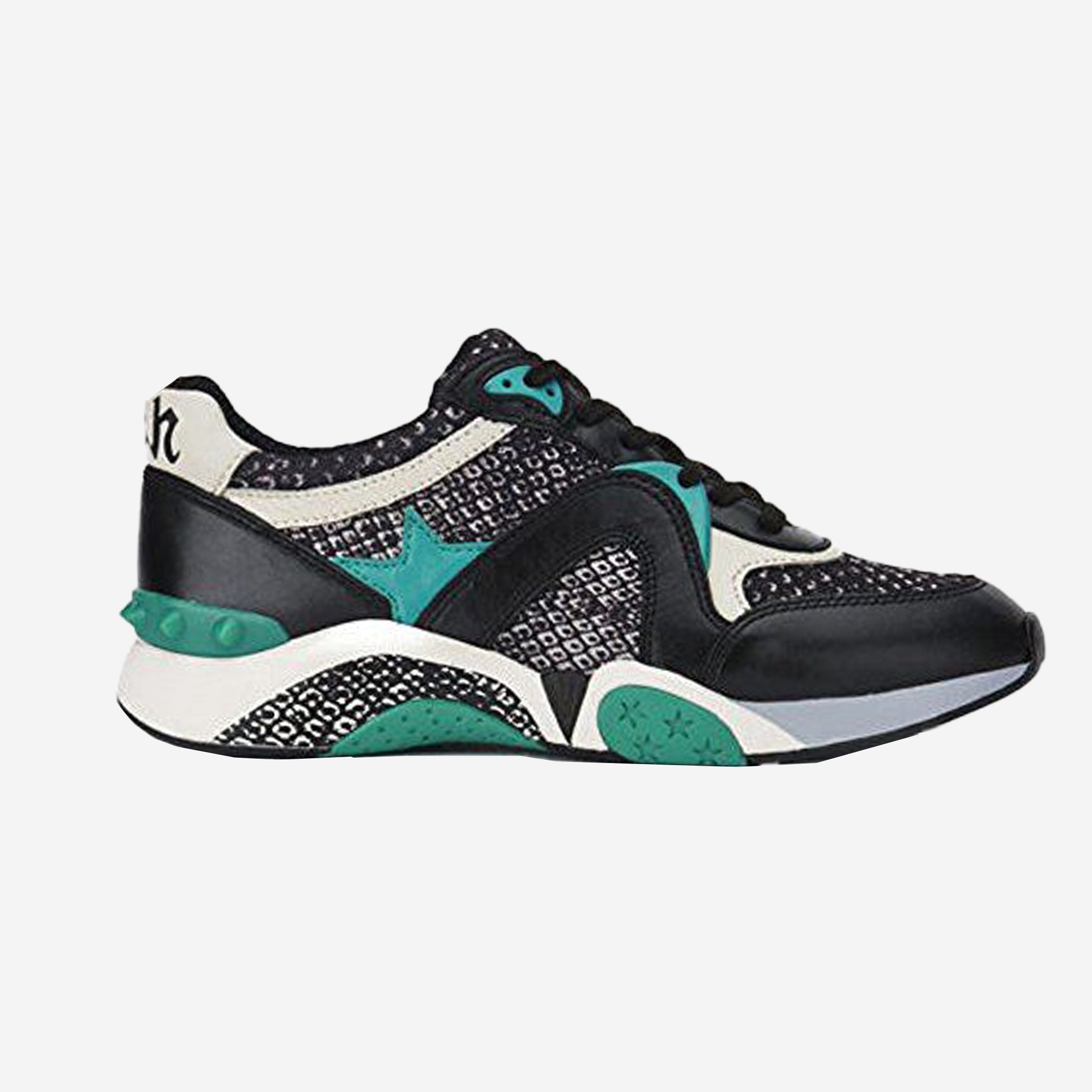 ASH AS-Hendrix – Petite Hailey